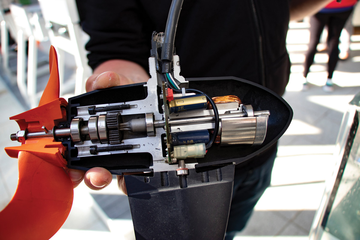 What Should be Considered When Choosing an Electric Motor for Your Boat ...
