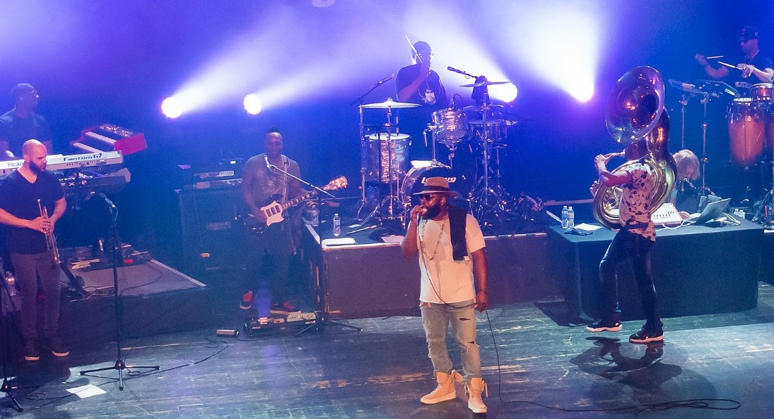 The Evolution of Roots Music: From Traditional to Modern Sounds ...